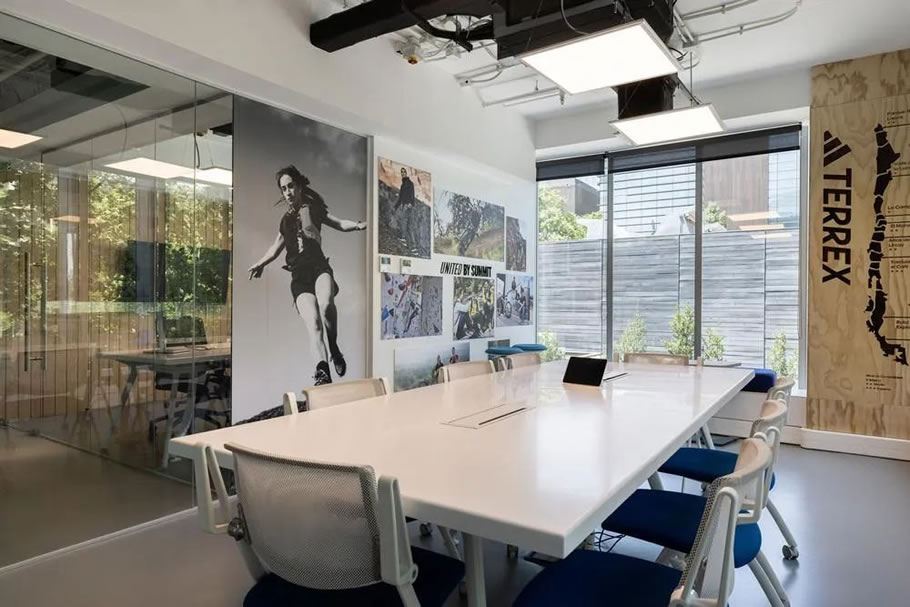 Adidas阿迪达斯智利办公场所设计 | BAUER projects - Press 地产通讯社