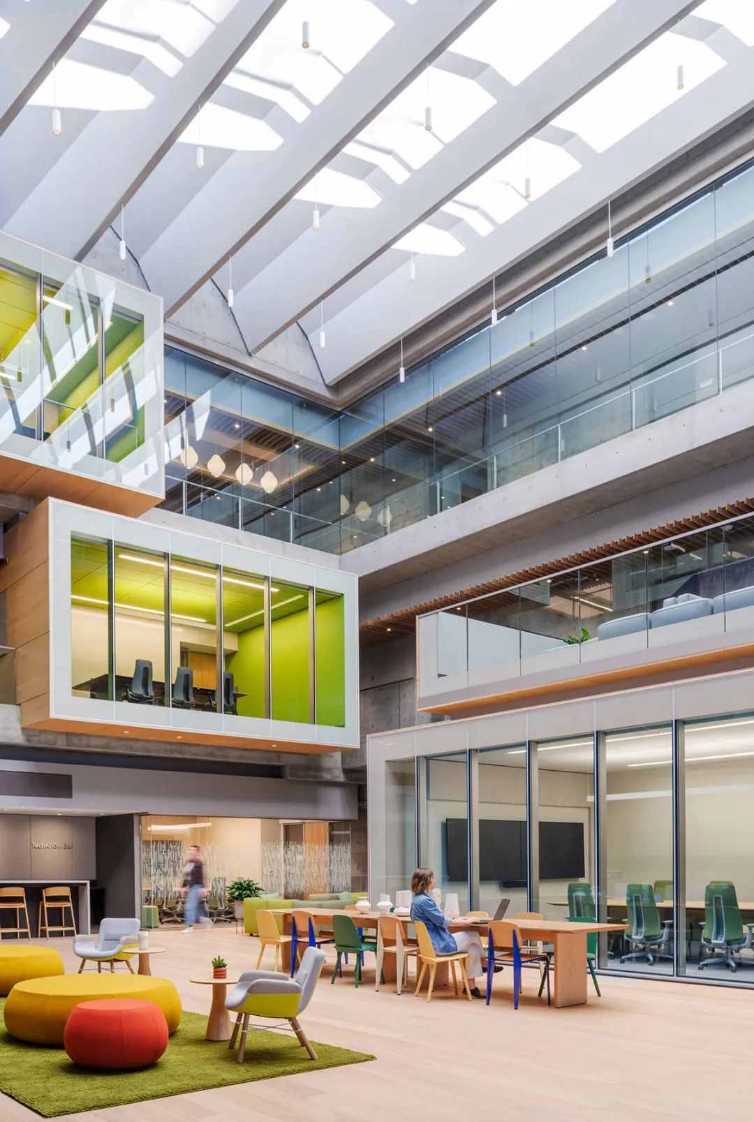 Intuit总部Bayshore大楼设计 | Clive Wilkinson Architects、WRNS Studio ARCHINA 项目