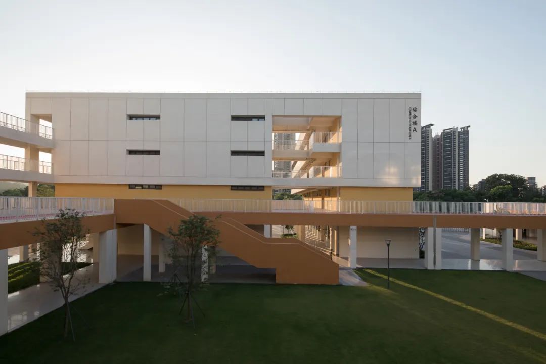 惠州金裕星河丹堤九年一贯制学校 | CUBE立方设计 ARCHINA 项目